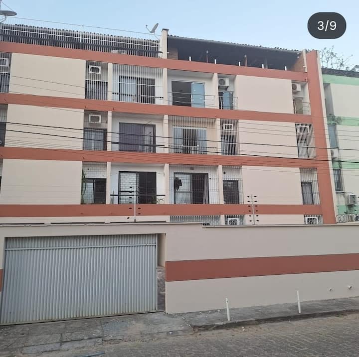 Apartamento Próximo A Praia Do Calhau - São Luís