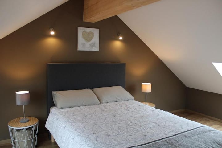 Ancienne Grange 1916 :
Logement 6 Pers. - Rochefort