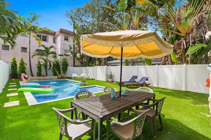 Rio Vista Retreat + Pool! Walk To Las Olas! - Fort Lauderdale, FL