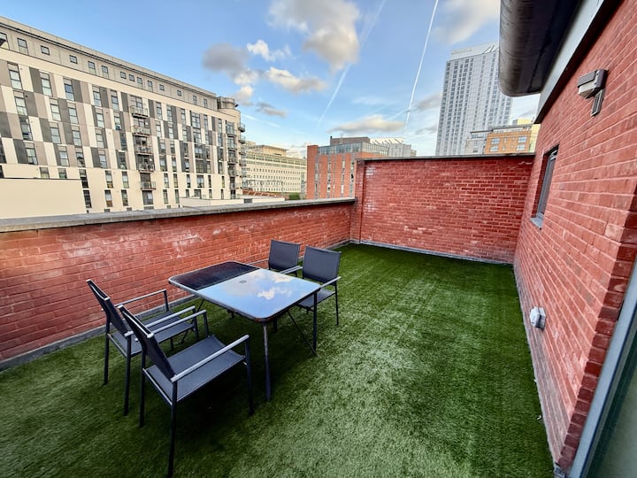 Top Floor King Penthouse With Roof Terrace & Bath - Salford