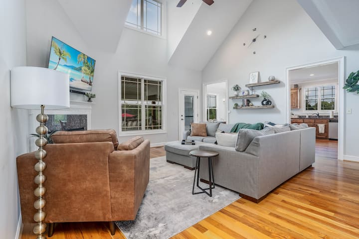 Isla's Serene Luxury Escape - Lake Whelchel, SC