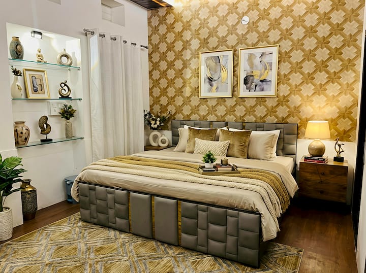 Cozy Urban 1 Bedroom With Kitchen & Bath Bliss. - Jodhpur