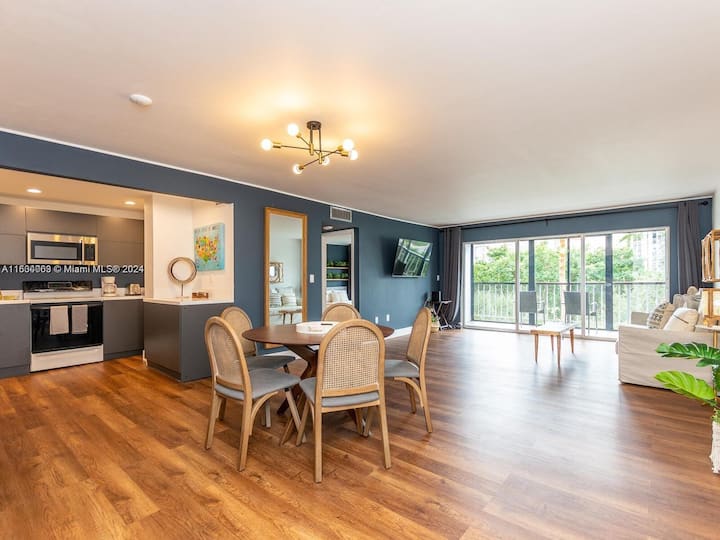 Séjour Sunny Isles · 1 Chambre · 1,5 Sdb · Parking - Sunny Isles Beach, FL