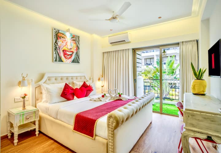 Luxury Suite @ Baga Beach, Calangute | Pool + Wifi - Goa