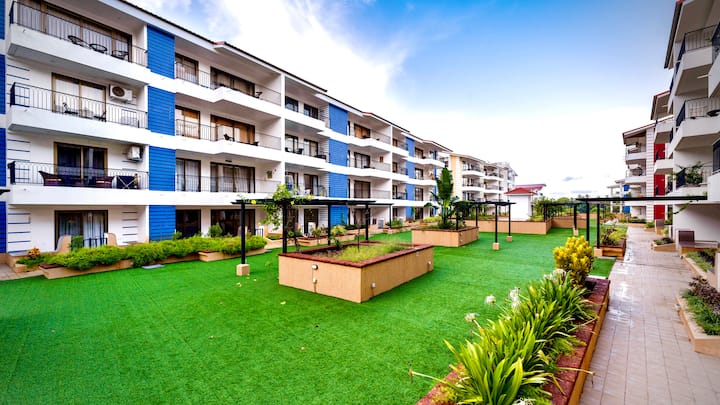 Luxury Suite @ Baga Beach, Calangute | Pool + Wifi - Goa