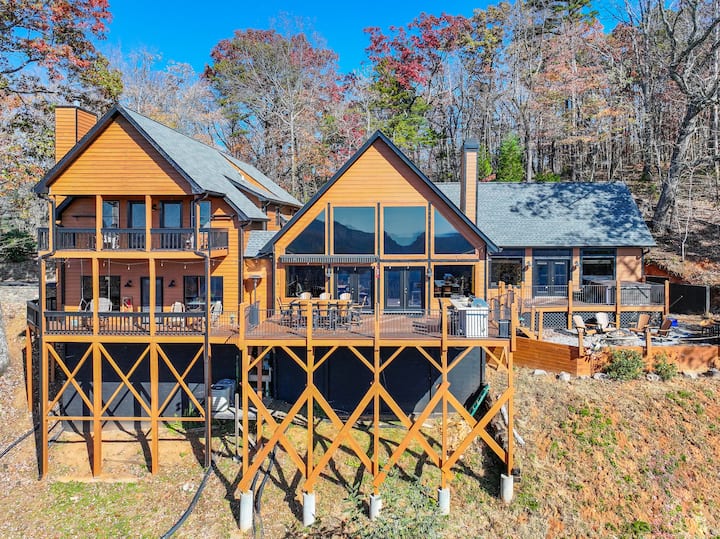 The Big Bear Chalet In The North Georgia Foothills - Cleveland, GA