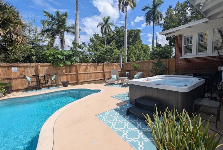 Historic Downtown Home~pool/hot Tub/pups Welcome! - Fort Myers, FL