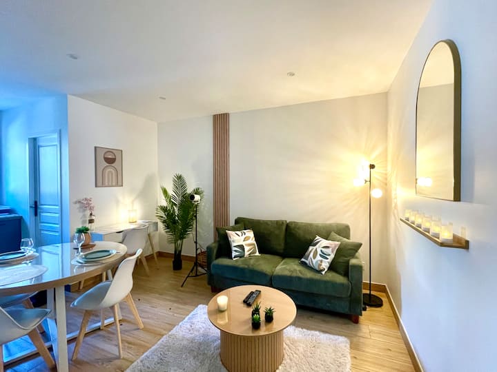 T2 Cosy• Cinéma• Queen Size• Centre• Gare 8 Min - Confort