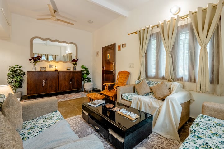 Park-facing Luxe 3bhk | Near Select City Saket - 