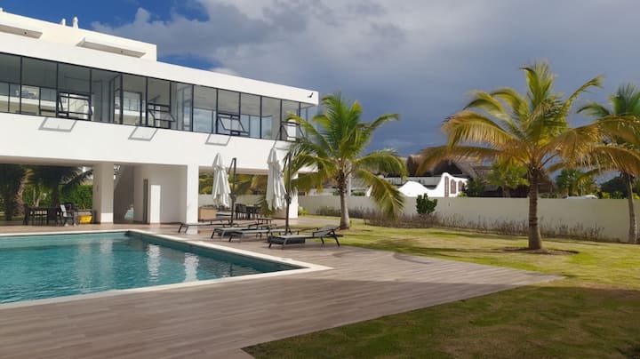 2br Gem Near Coco Bongo & Nightlife - Punta Cana