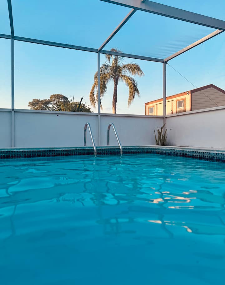 Refugio Splash:
Modern Home W/ Private Pool - New Port Richey, FL