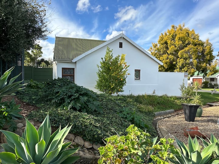 Rose Garden, A Self-catering Cottage - Worcester