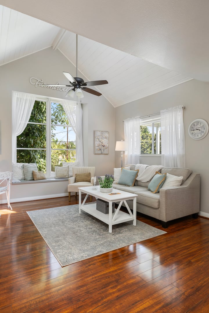 The Grand Street Loft! - Orange, CA