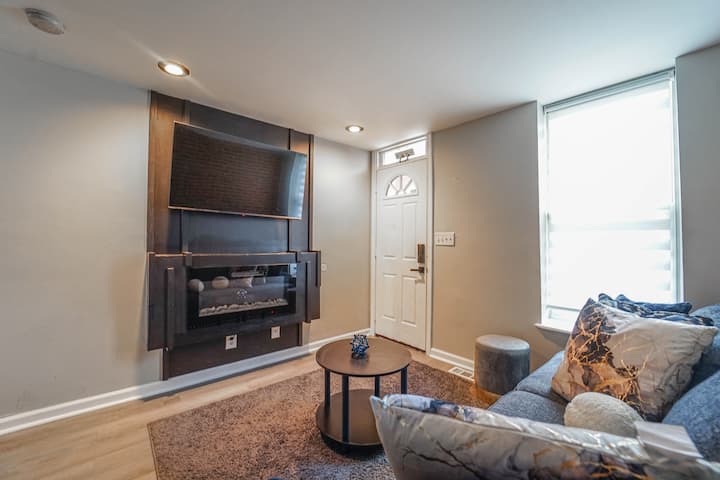 Brick & Chic | Federal Hill Retreat - Baltimore, MD