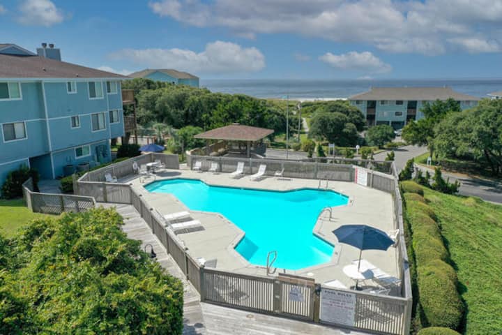 Sunsets On The Green | Steps From Caswell Beach - Bald Head Island, NC