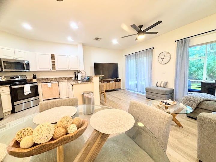 Right Direction Rentals 1 Bedroom Villa 8267 - Port St. Lucie, FL