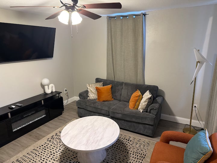Easy Ogden Getaway | Parking | Pet Friendly - Ogden, UT