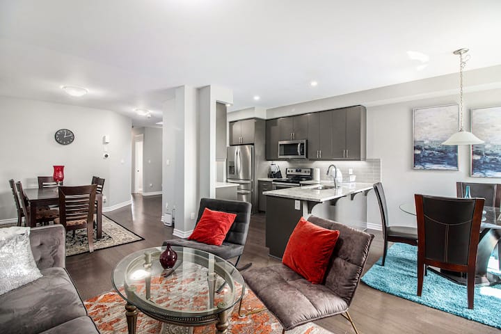 Beautifully Furnished 3-bedroom Home - Ottawa