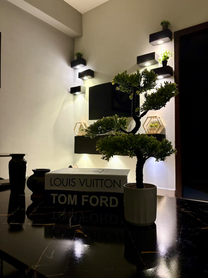 Margalla Hills- 2bhk-netflix + Fast Wifi - Islamabad