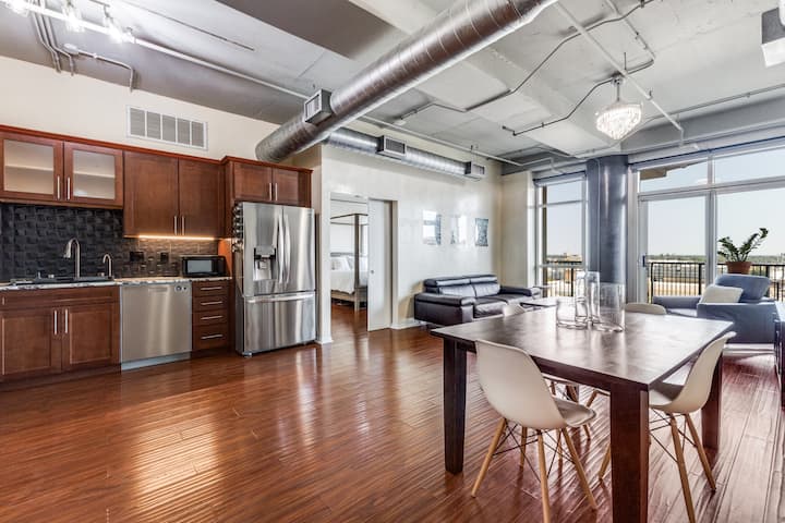 Ideal Living For Medical Professionals -The Cedars - Dallas, TX