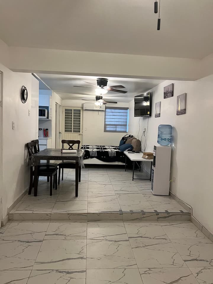 Cozy House | Equipped Kitchen | Parking | Downtown - San Nicolás de los Garza