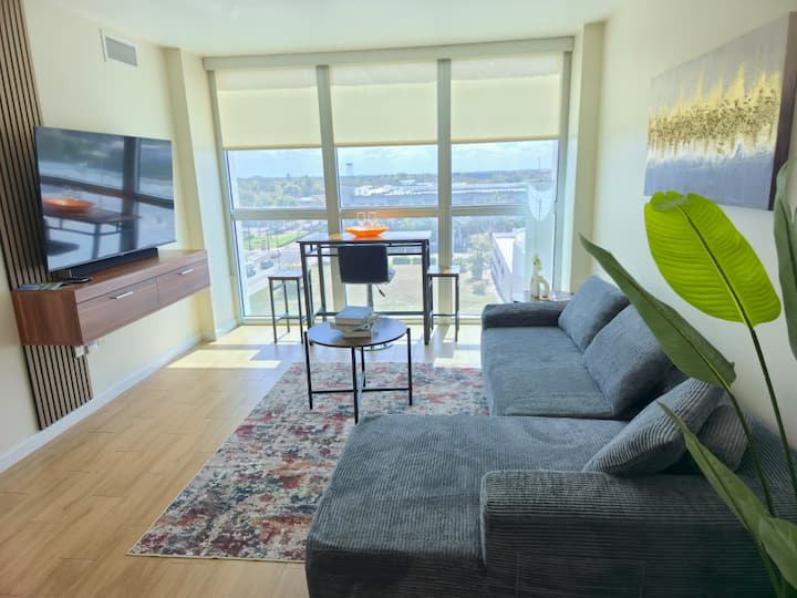 Oasis Downtown Fort Myers/tropical 1br/pool & Gym - Fort Myers, FL