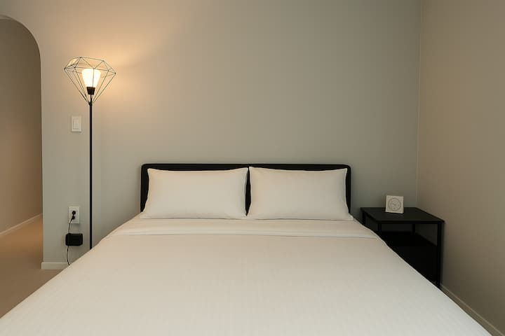 강남 2룸 7호선학동역 넓고 편안한하우스 - Seoul