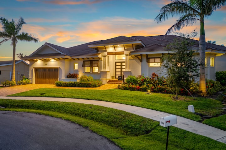 Marco Island Villa | Waterfront, Pool & Boat Dock - Marco Beach, Marco Island