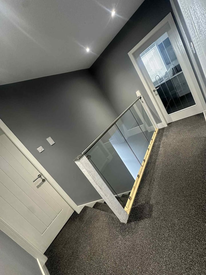 Lovely Renovated Property Now Fully Furnished - Kirkcaldy