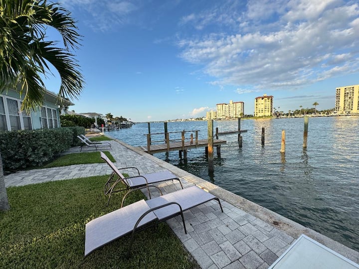Waterfront, Coastal Escape #1, 2 Br, 2 Bath - Clearwater Beach, FL