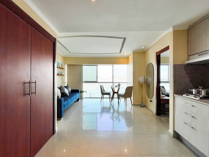 Suiteriverviews+gym+pool+wifi+hotwtr+jacuzzi+sauna - Guayaquil