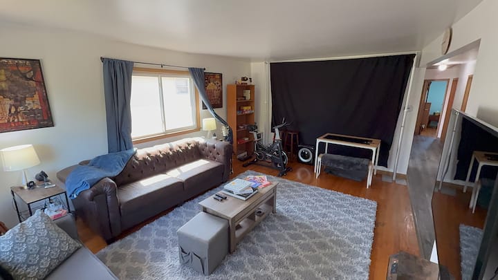 Quiet Retreat In Morgan Heights|sleeps 6|1.5 Bath - Milwaukee, WI