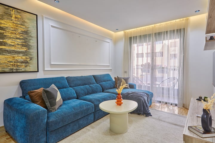 Central 2br| Free Parking| Balcony| Sleeps 5 - Casablanca