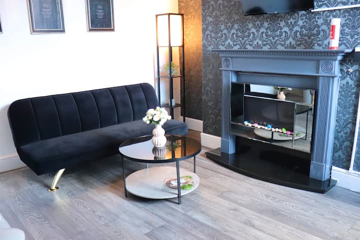 Blooming 2 Bed Property - 里茲