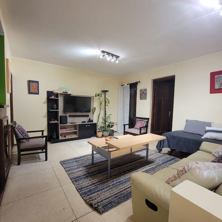 Pocitos Planta Alta Hermosa Azotea C Parrillero - Montevideo