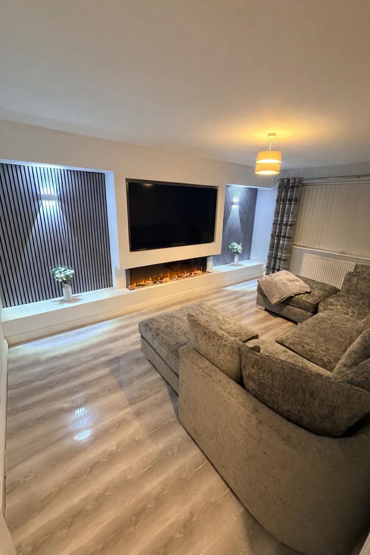 Birkdale Golf 2026 House To Rent - Southport