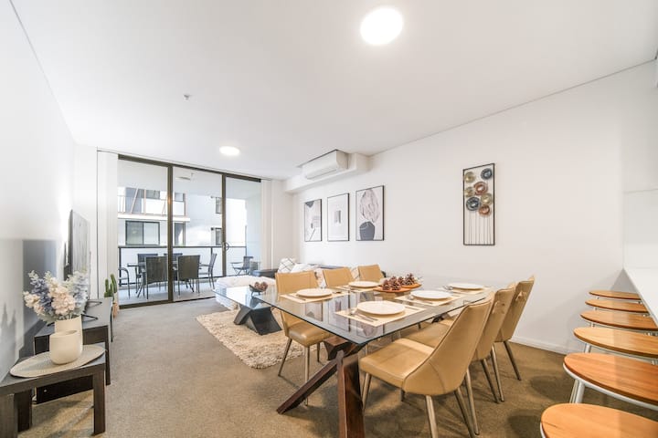 Modern 2br Apartment In Canterbury+ Parking - Burwood