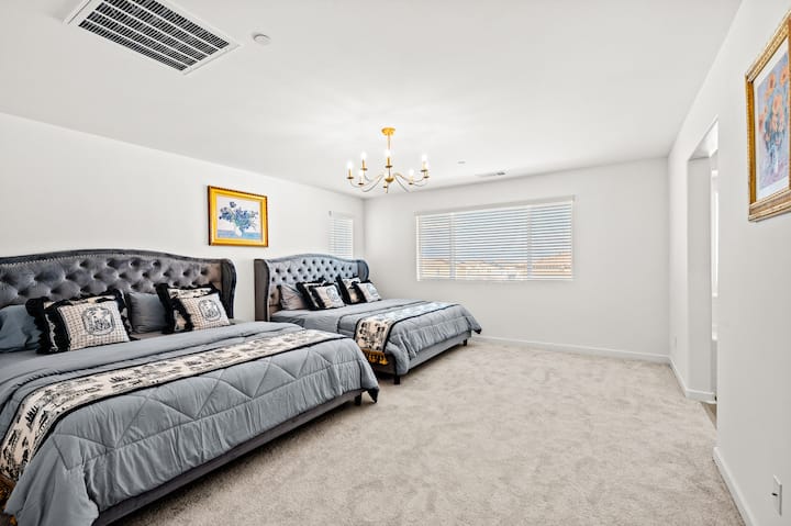 Family 5br Home Close To Airport & Universities - Bloomington, CA