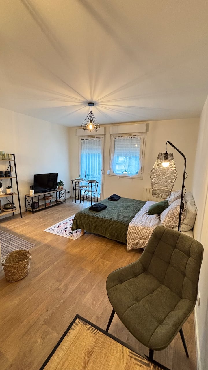 Logement Moderne Proche Gare Et Commerces/ Parking - Évreux