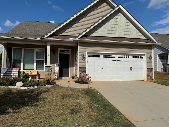 Clemson Gem And New Listing! - Clemson