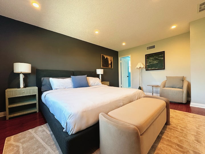 Spacious 4b2b House N. Dtla & Disney /Office + Gym - La Puente, CA