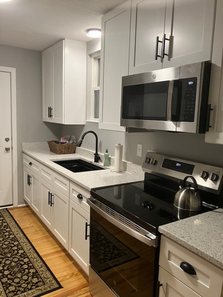 Charming Craftsman Cottage - Ashville, OH