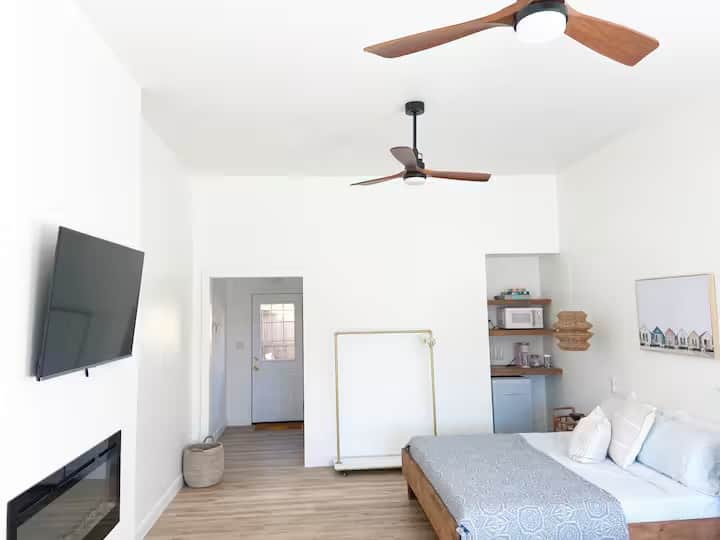 Sauble Beach Flat 1 - Sauble Beach