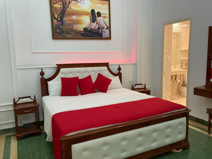 Multifamiliar En El Corazón De La Habana Vieja. - Havana