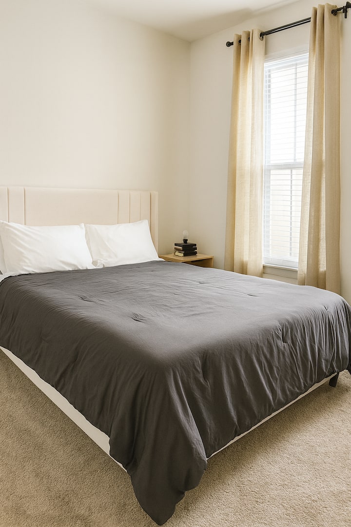 Modern Stay Near The Woodlands | Cozy & Spacious - Spring, TX