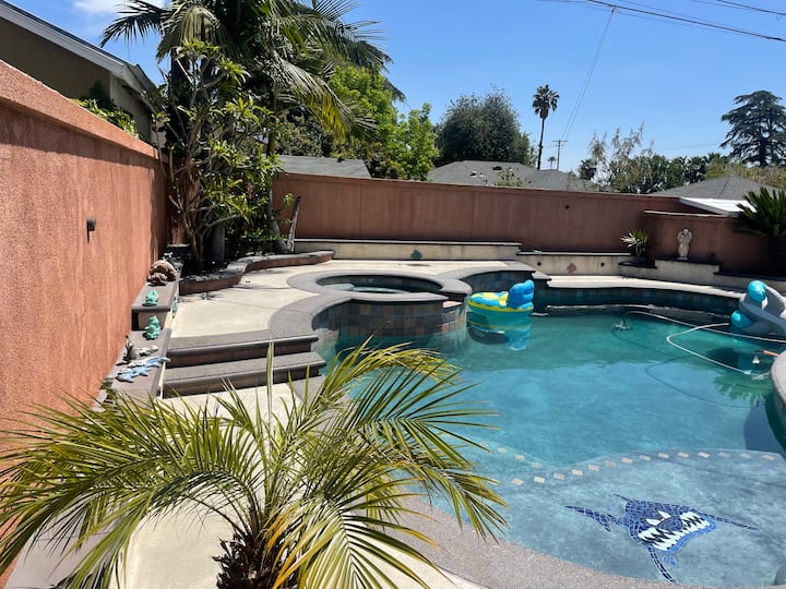 Nice Place To Stay With A Lot Of Commodities - Pomona, CA