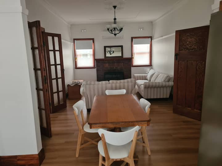 1-2 Bdrm House Close To Cbd Restaurants Sleeps 1-3 - Bathurst