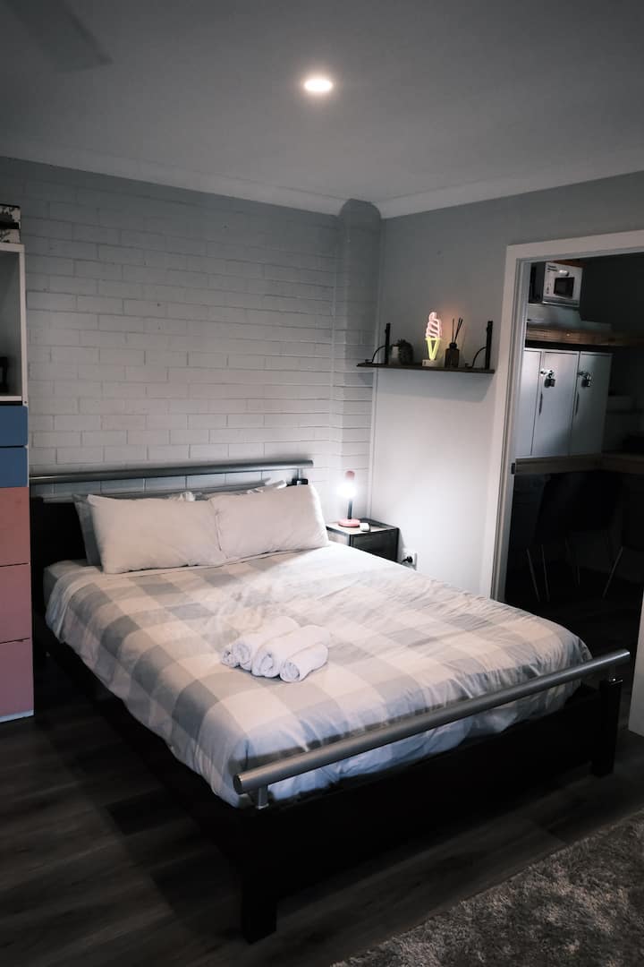 Individual Living Bnb Unit - Toowoomba