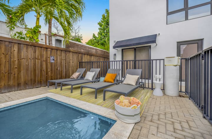 3bd W/ Heated Pool & Grill, 10 Min To Mia Airport - Miami