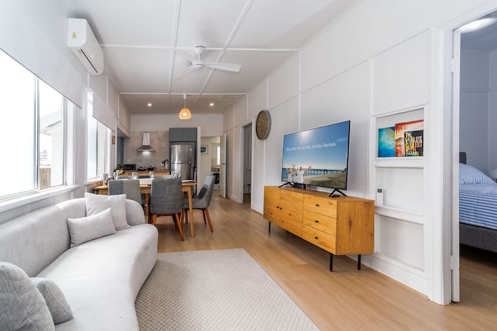 Relaxed Coastal Getaway – Steps To Urangan Beach - Hervey Bay